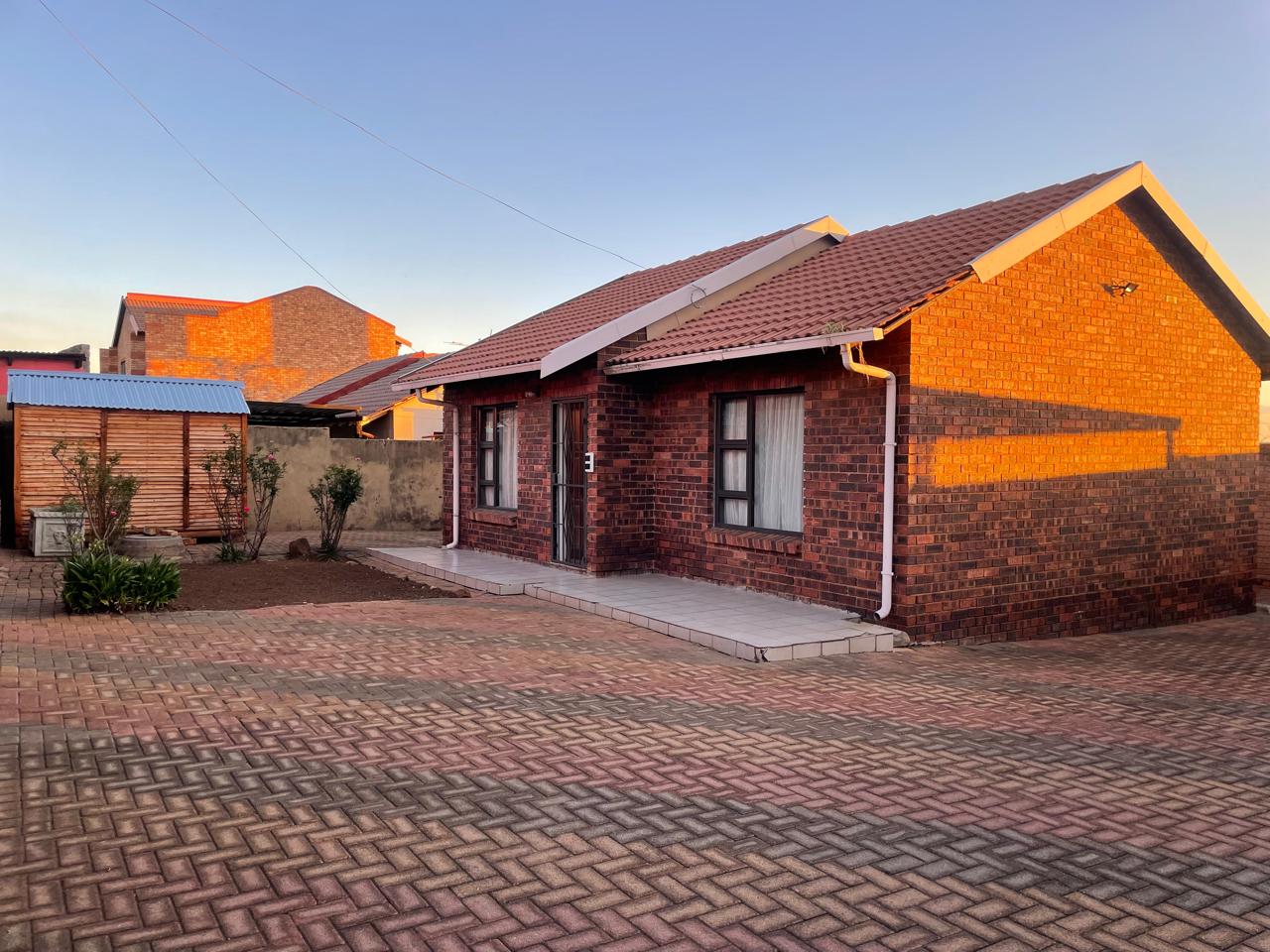2-Bedroom House for Sale in Naturena with Spacious Yard and Ample ...