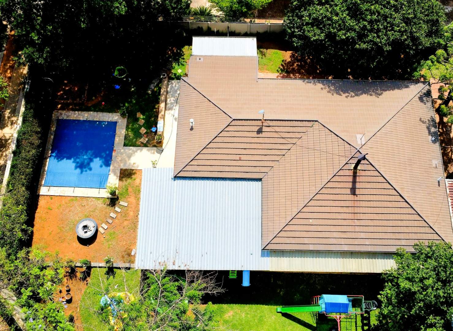 Rietondale House For Sale: 4 bedrooms, pool, garden, flatlet, and ...