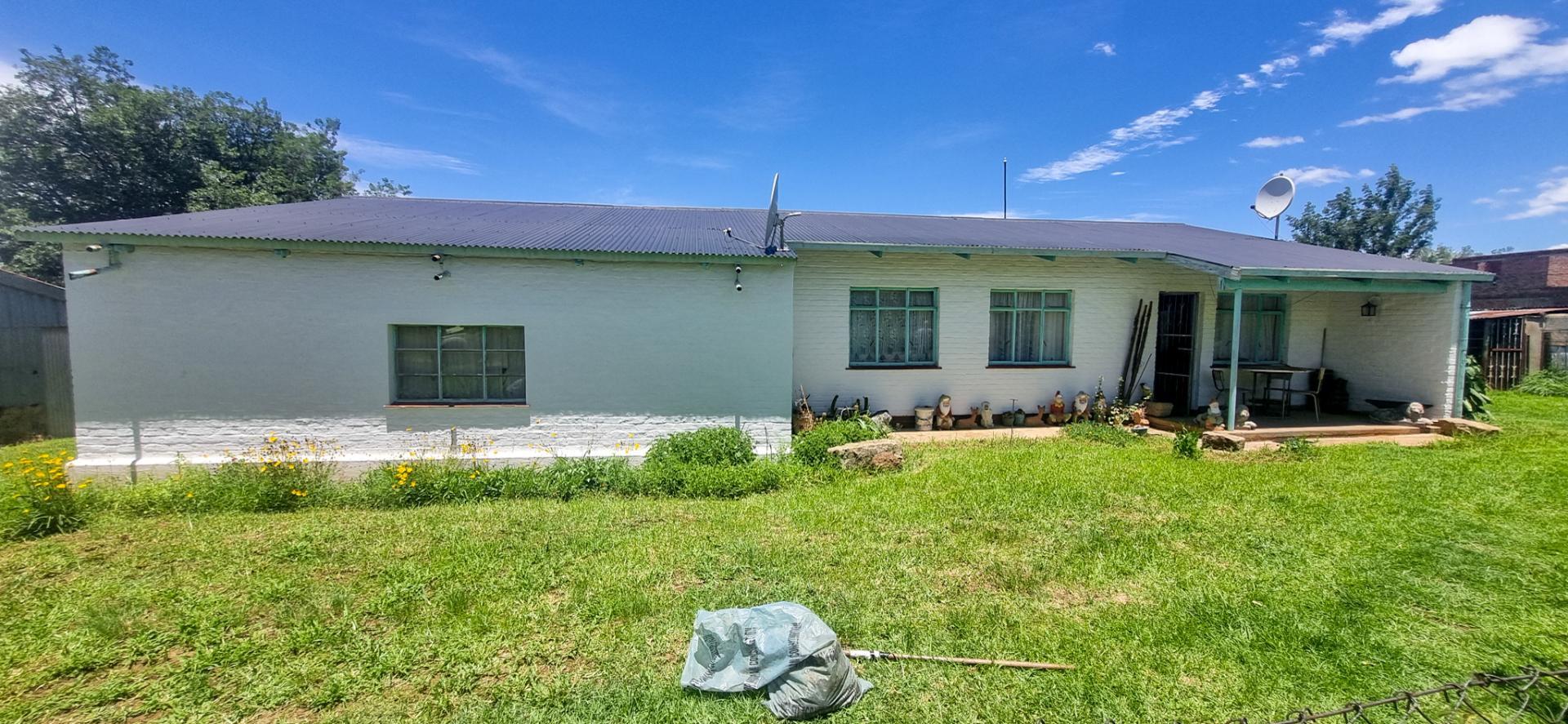 For Sale: House in Paul Roux Central with large land, garage, and ...