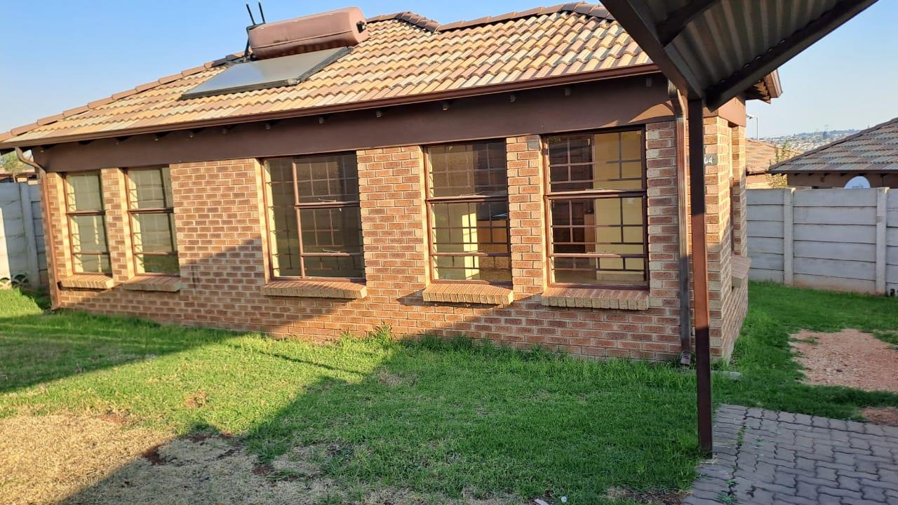 Thatch Hill Estate guide: Property, Estate Agents & News | MyProperty