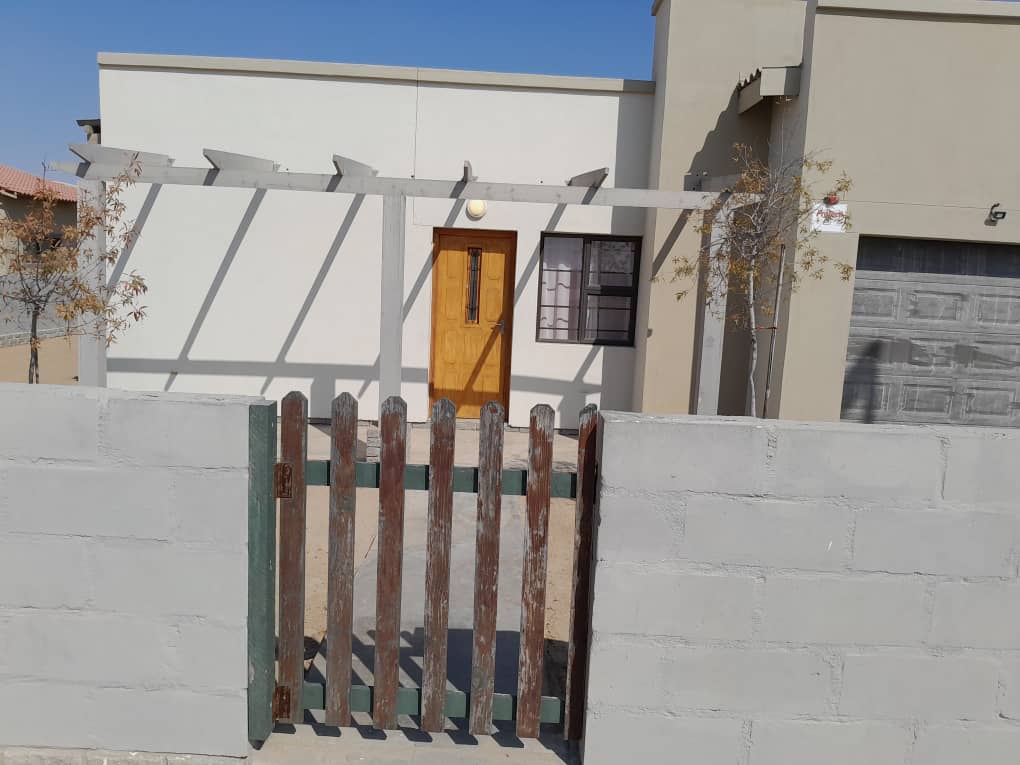 House for Sale in Matatura: 2 bedrooms, en-suites, indoor BBQ, remote ...