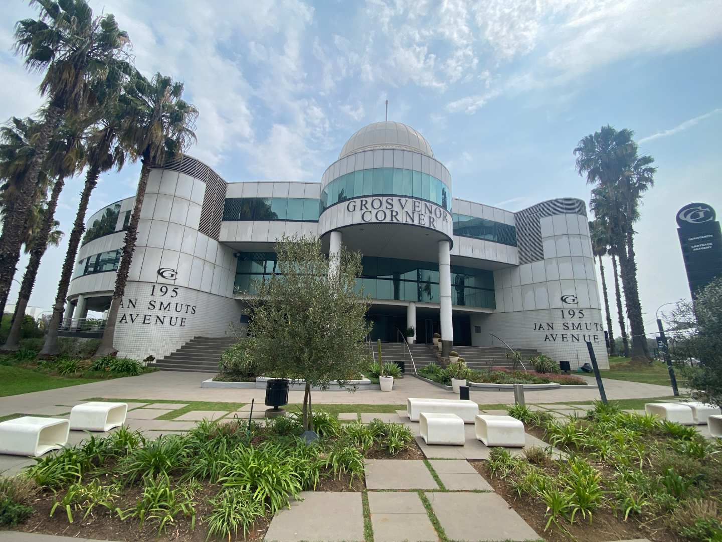 Rosebank Office To Rent: Ground floor, flexible layout, outdoor patios ...