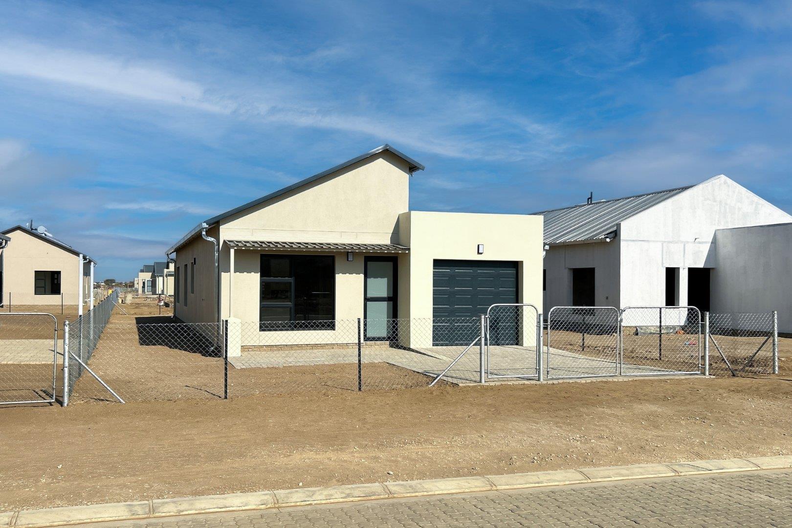 House for Sale in Osona Village: 3 beds, 2 baths, garage, spacious ...