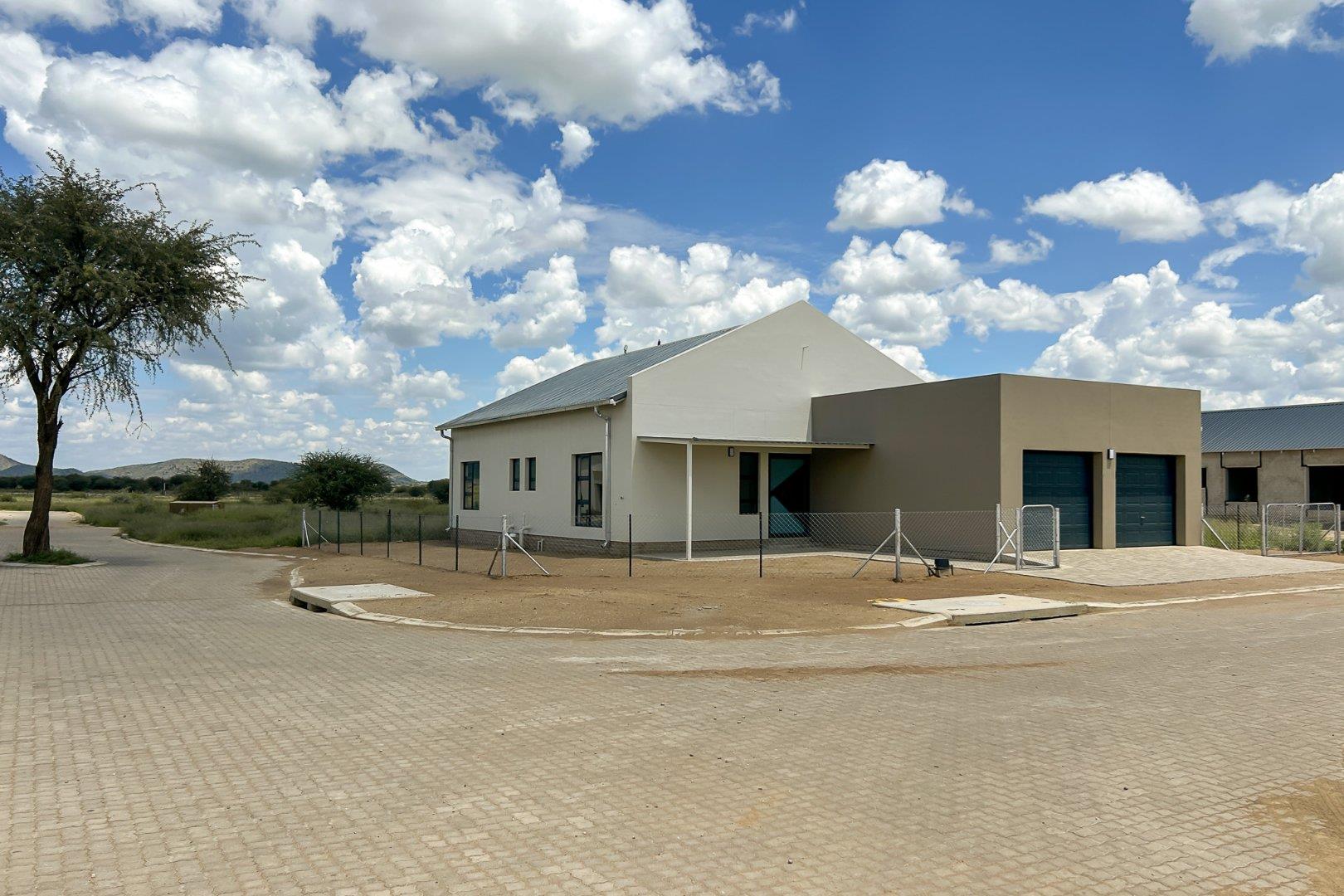 For Sale: House in Osona Village with 4 bedrooms, double garage, solar ...