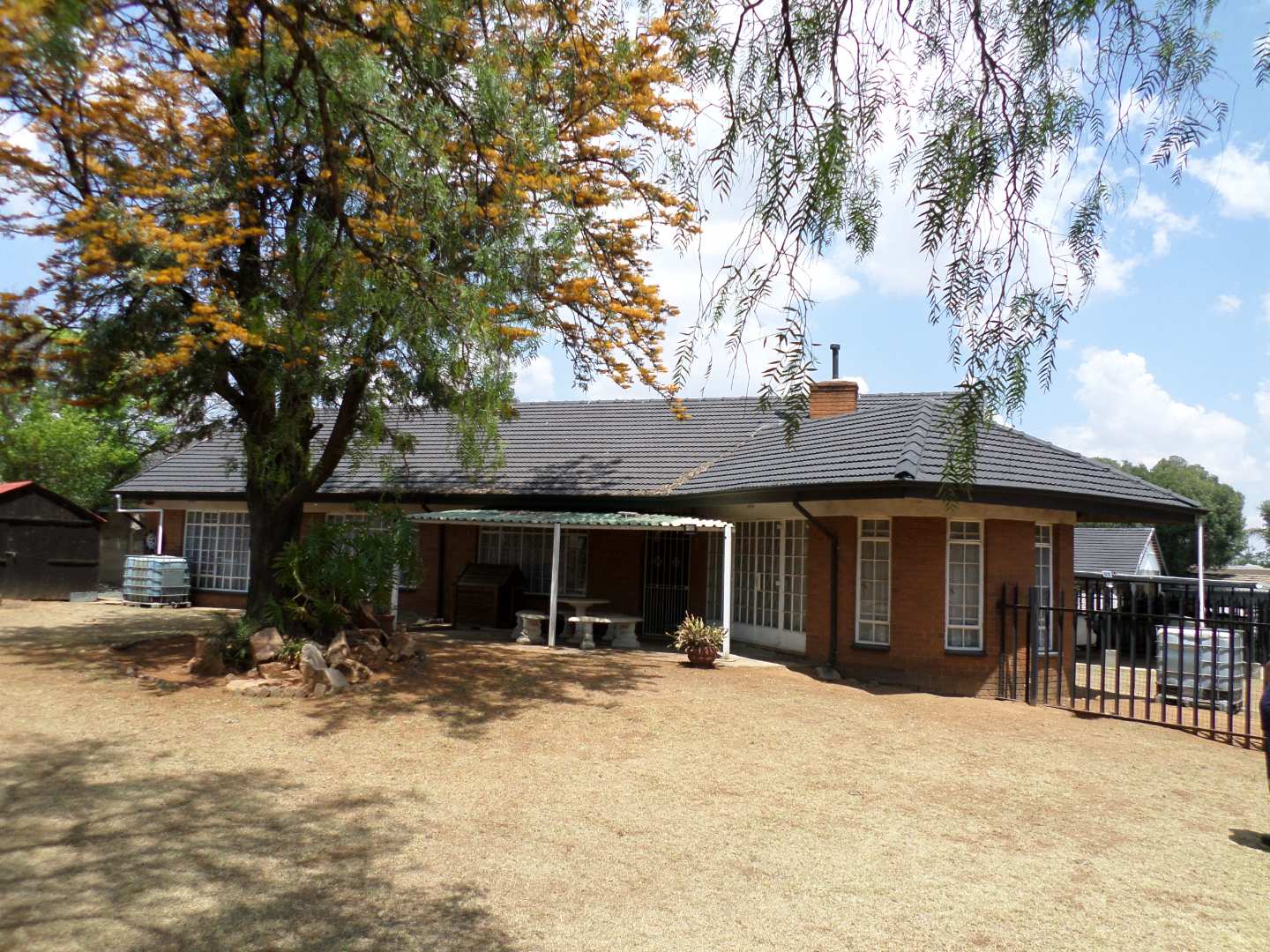 Farrar Park House For Sale: 4 bedrooms, pool, lapa, granny flat, ample ...