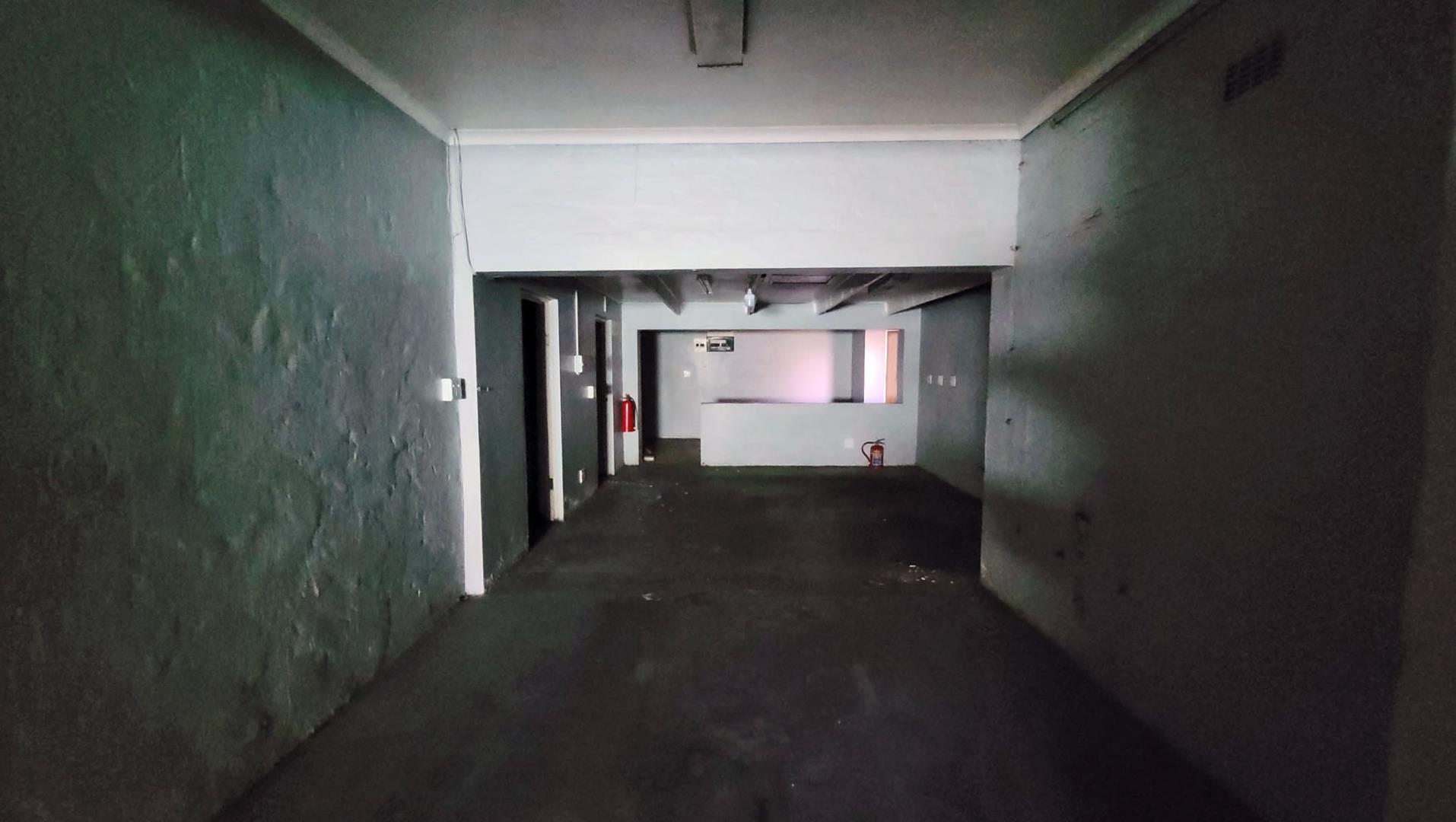 670m² Mixed Use in Kloof Central For Sale POA #2213841