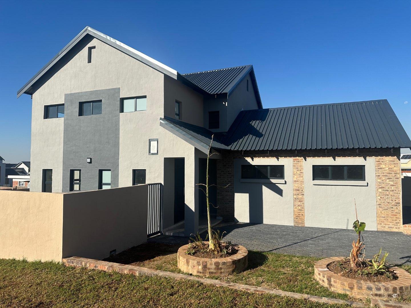 For Sale: House in Golden Fields Estate with 4 beds, BBQ area, and ...