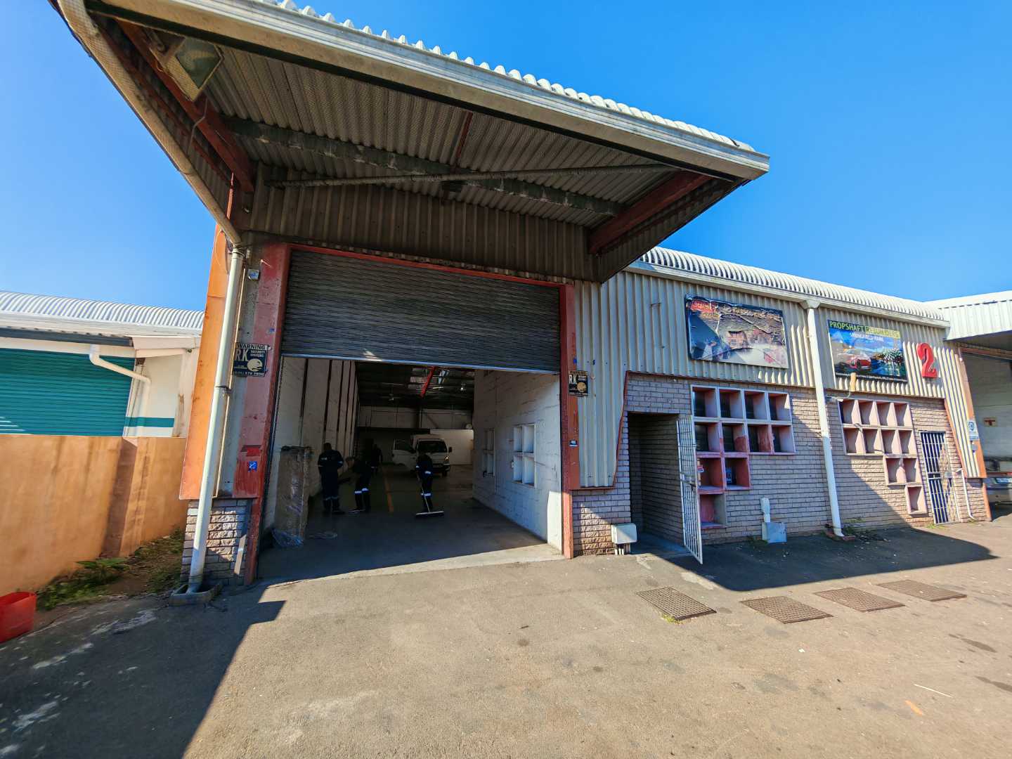 Industrial Mini Factory To Rent in Springfield with Reception, Offices ...