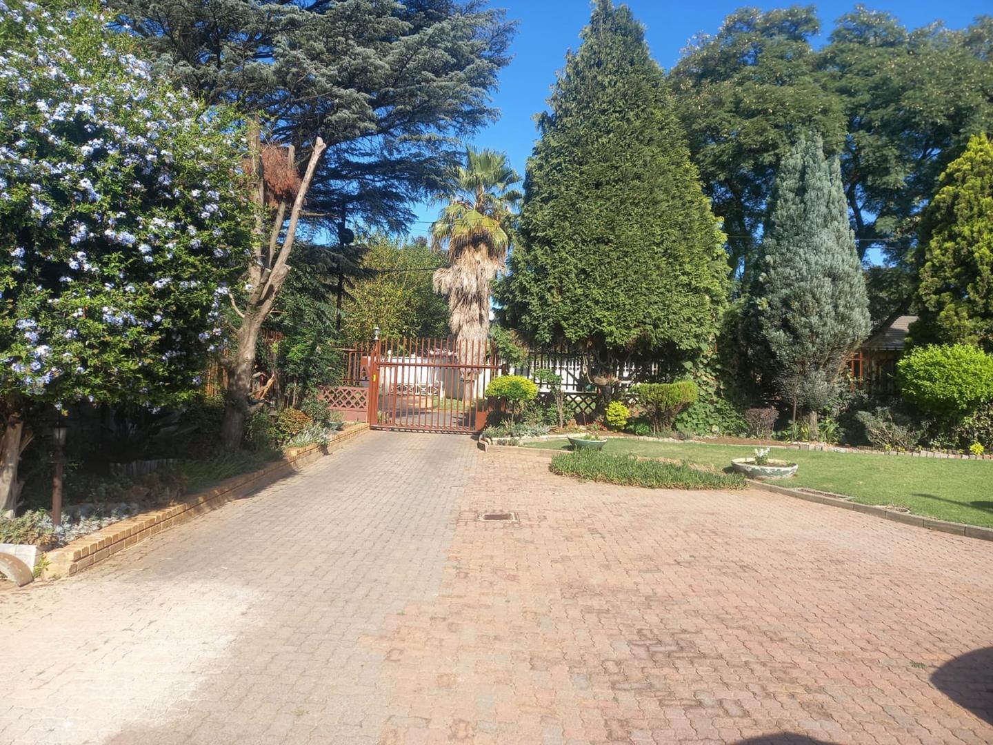 Properties to rent in Roodepoort - view apartments and offices