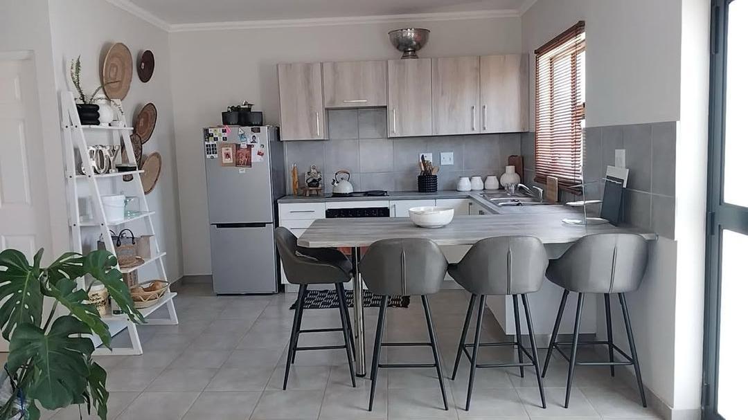 2-bedroom house for sale in Osona Village with en-suite and pre-paid ...