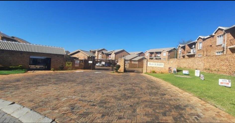 Properties to rent in Chloorkop - view industrial properties and apartments