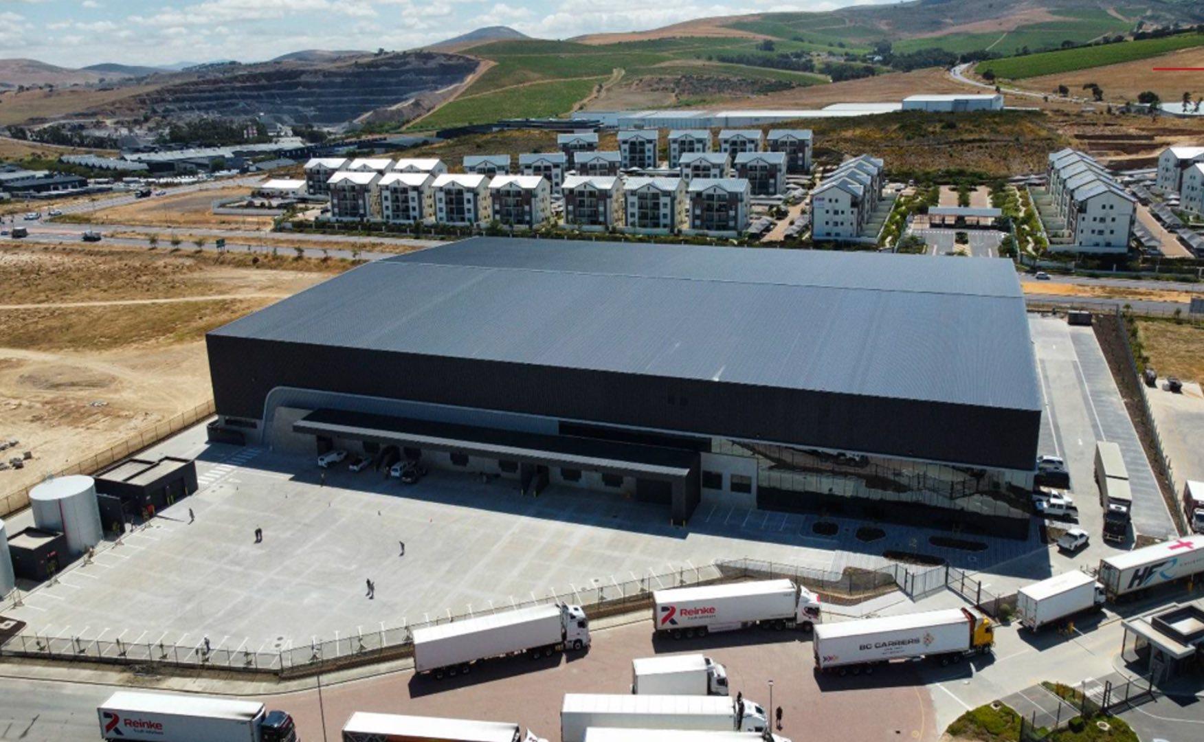 Industrial facility in Atlantic Hills to rent with large yard and ...