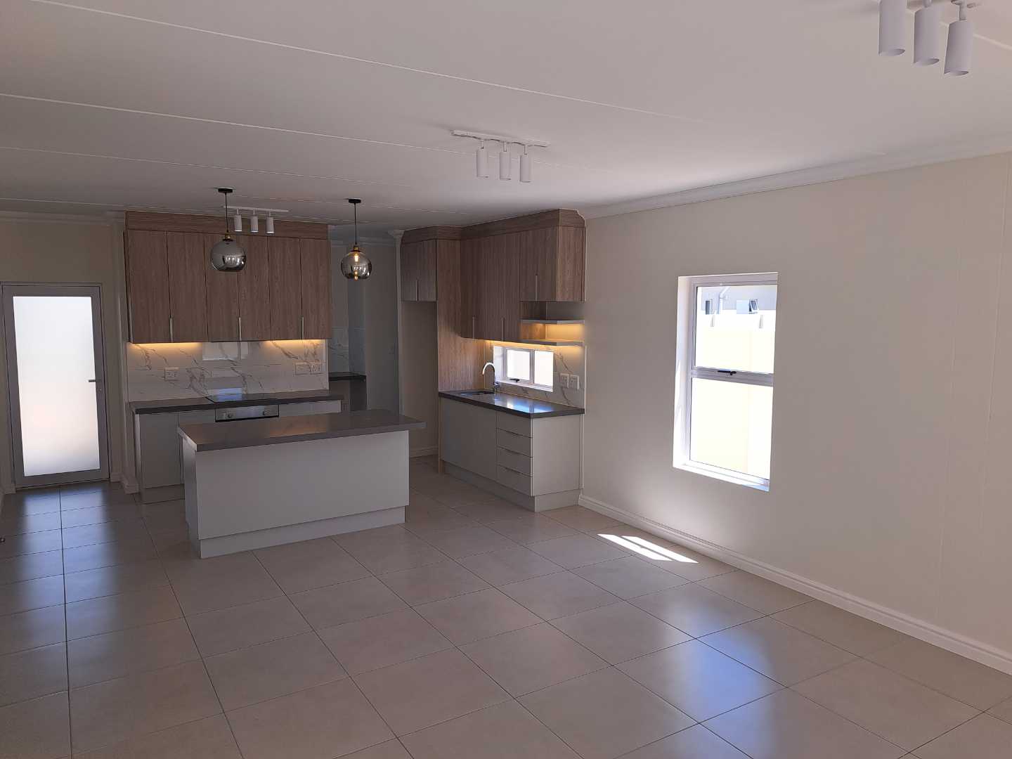 For Sale: 3 Bedroom House in Langeberg Ridge with Open Plan Living and ...