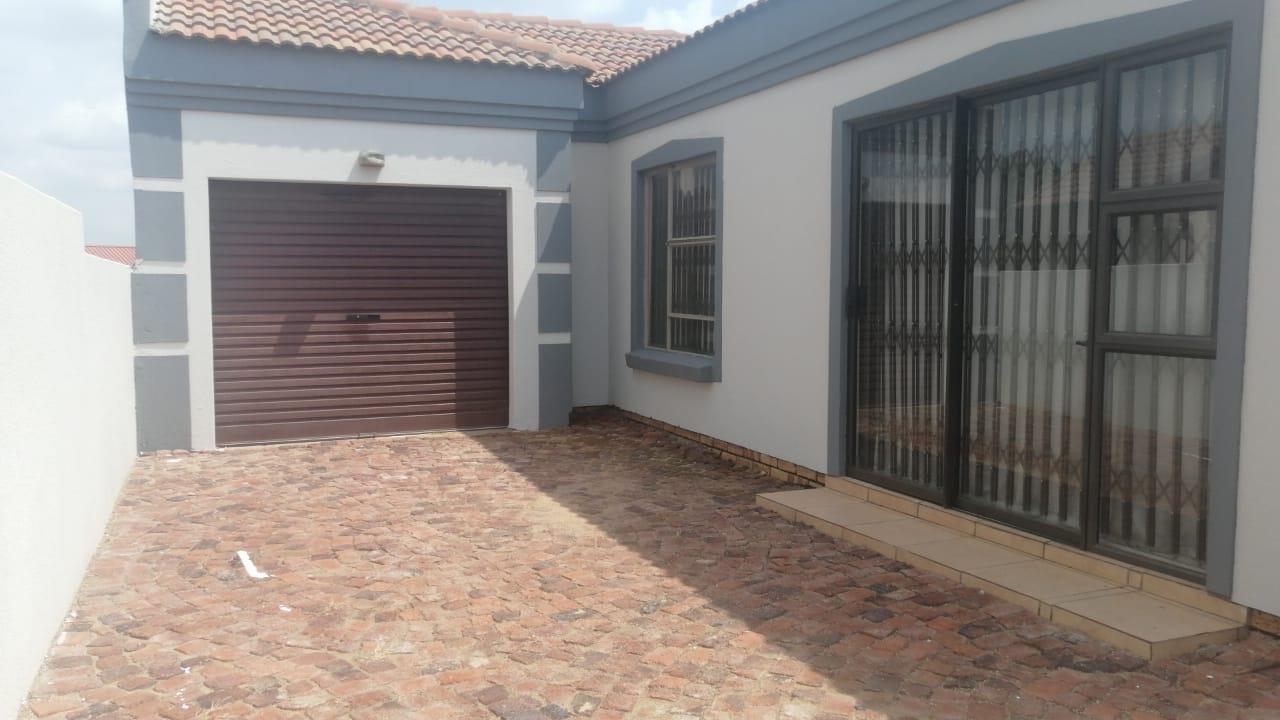 Roodekop properties to rent