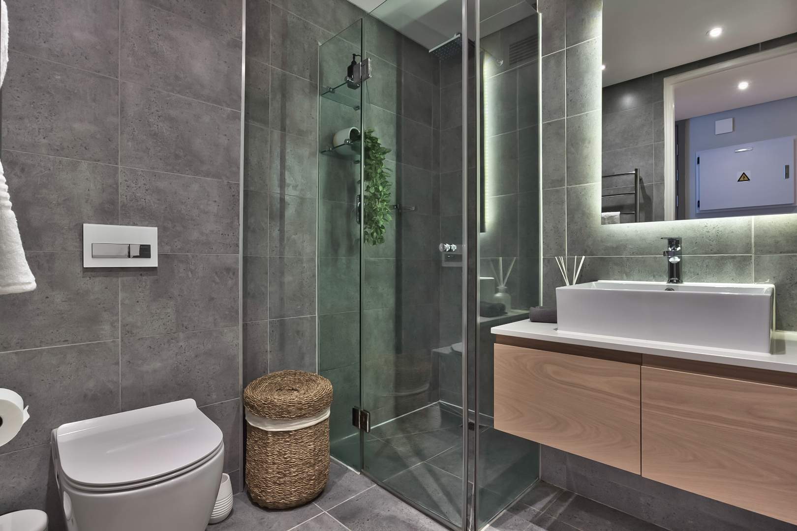 1 Bedroom Apartment in Three Anchor Bay For Sale R5,000,000 #2454898