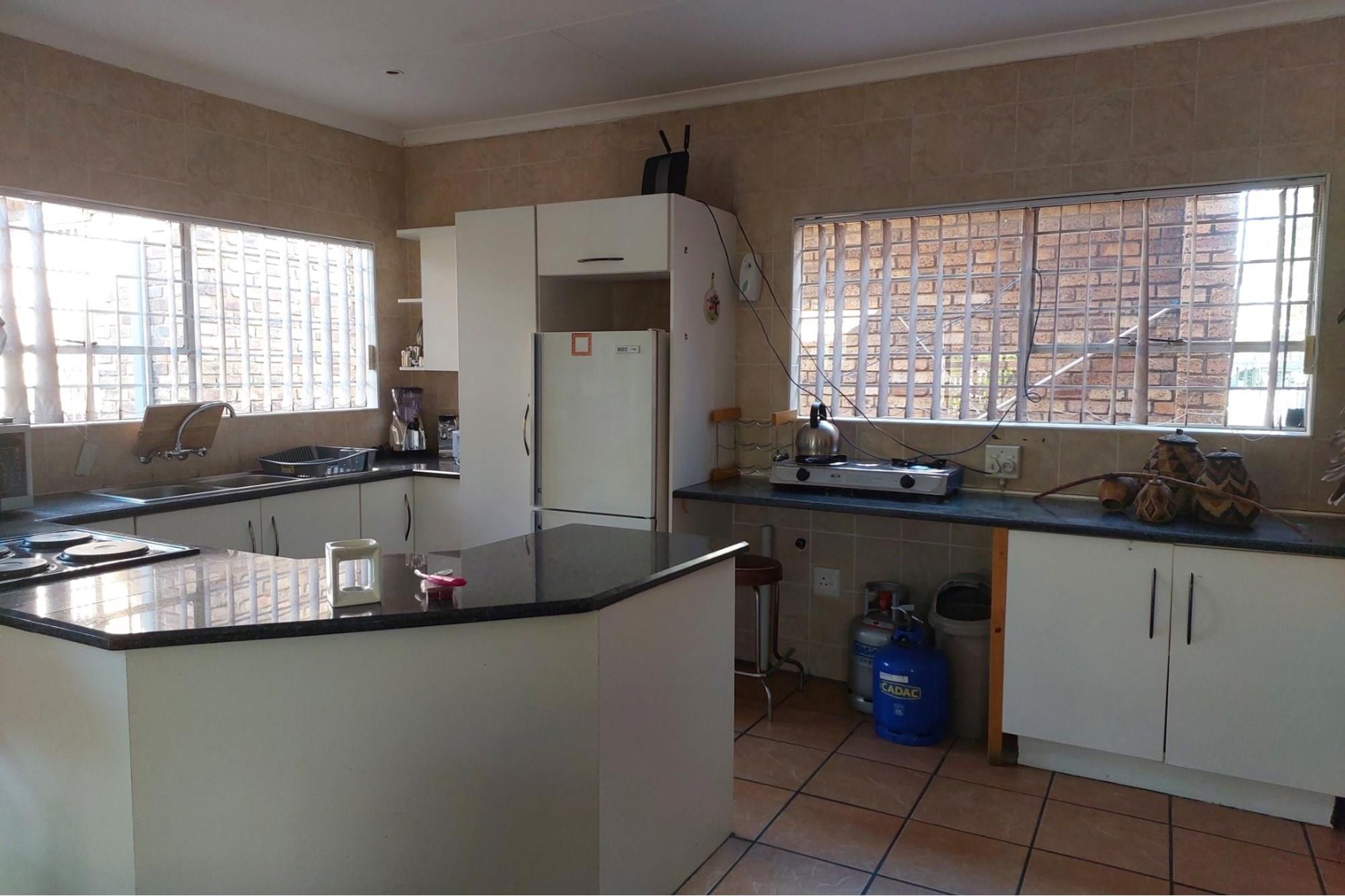 House in Freeway Park To Rent: 2 beds, garden, close to amenities ...