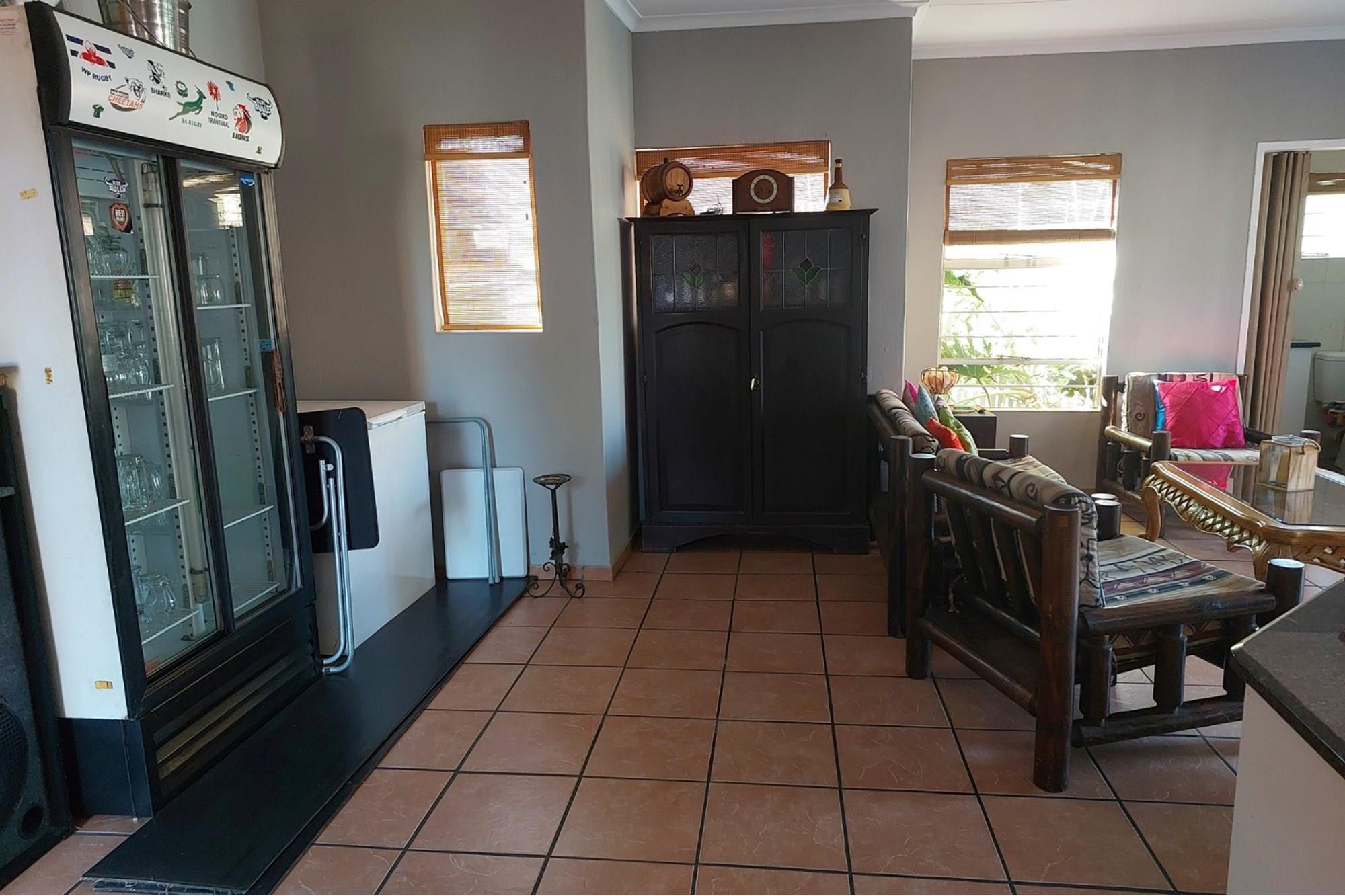 House in Freeway Park To Rent: 2 beds, garden, close to amenities ...