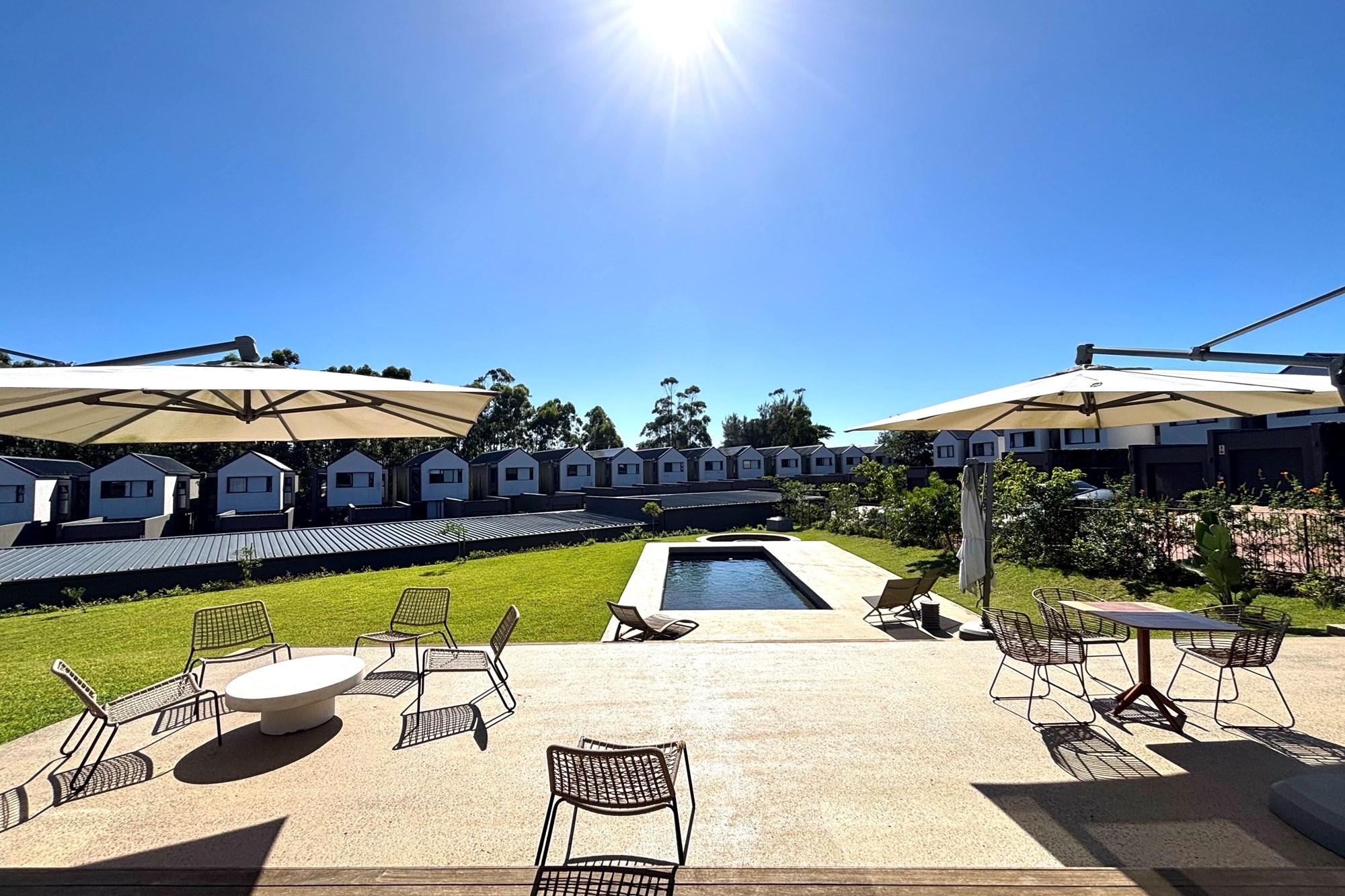 To Rent: 2-bed townhouse in Elaleni Coastal Forest Estate with pools ...