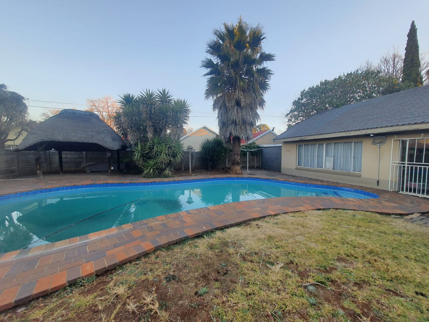 Risiville House For Sale: 3 beds, flatlet, pool, Lapa, double garages ...