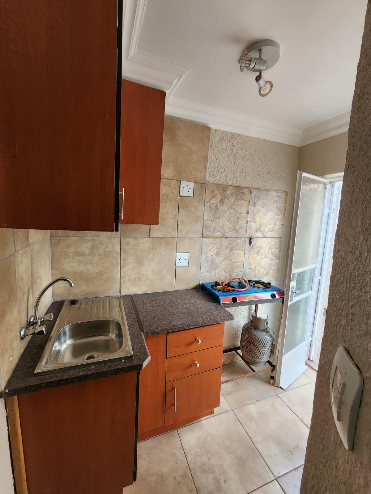 Lewisham Cottage To Rent: 1 Bed, Garage, Pet-Friendly, Close to Shops ...