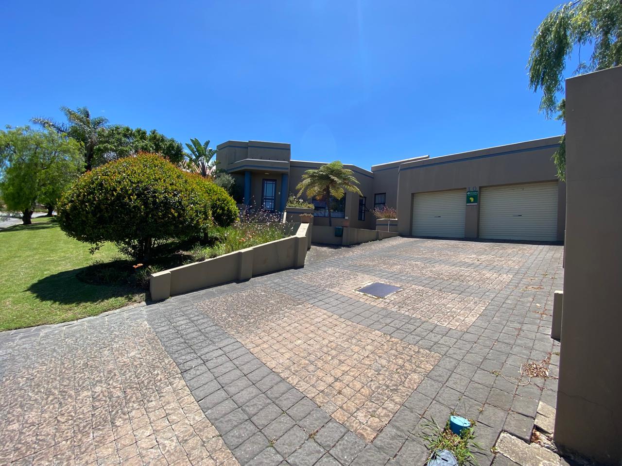 For Sale: Spacious Rooi Rivier Rif house with 4 bedrooms, double garage ...
