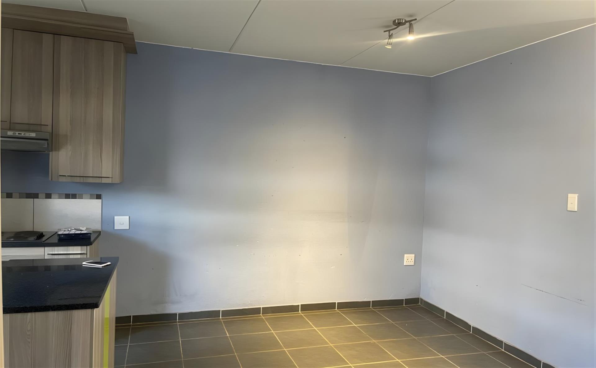 Honeydew Grove Apartment For Sale: 3 Bedrooms, private garden, communal ...