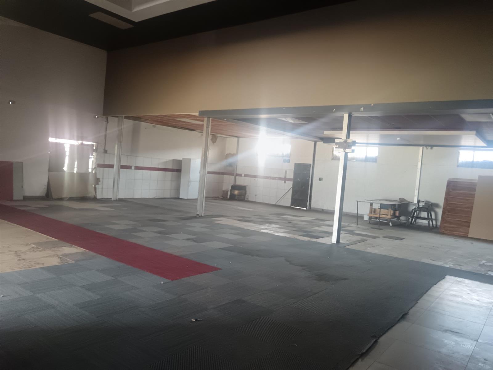 Versatile commercial space in Chiawelo, ideal for various business uses ...