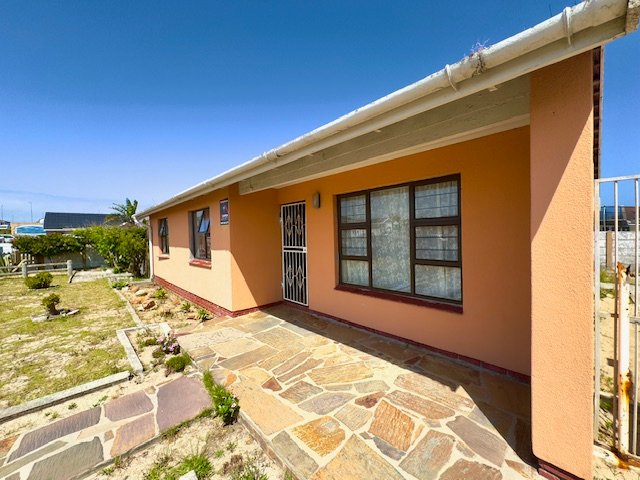 For Sale: House in Strandfontein Village with spacious yard, built-in ...