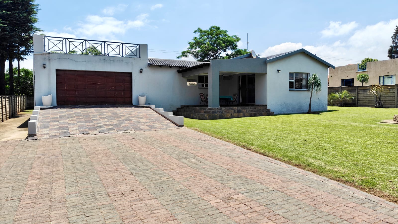House for Sale in Vaal Marina Central: 3 beds, splash pool, waterfront ...