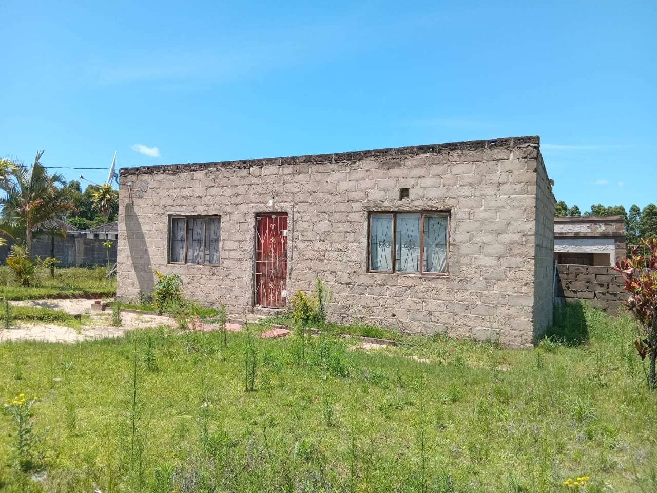 For Sale: House in Esikhawini Central with spacious yard, ideal for ...