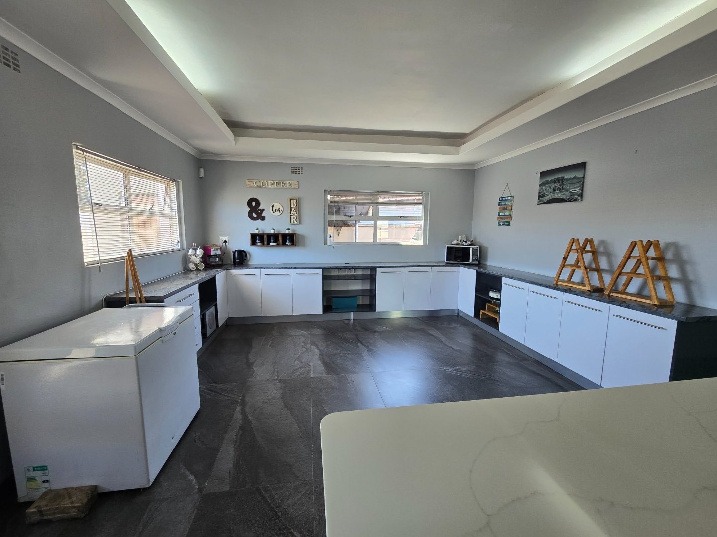 Wavecrest House For Sale: 4 Bedrooms, Pool, Spacious Kitchen, Close to ...