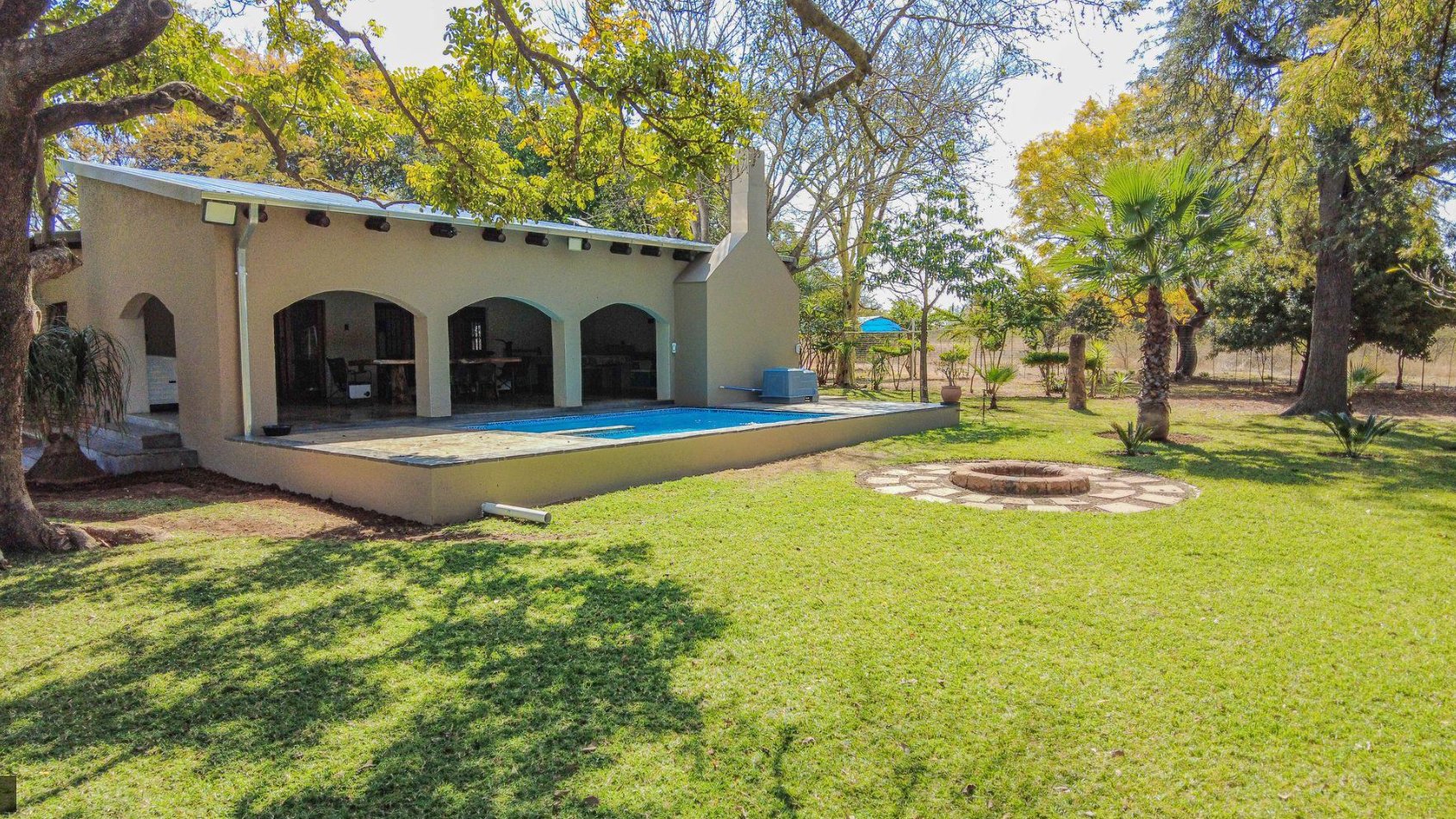 Farm for Sale in Bultfontein AH: Income potential with poultry ...