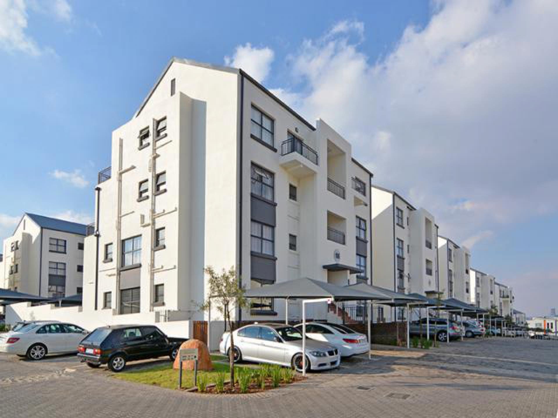 For Sale: Greenstone Gate Apartment with 3 bedrooms, 2 bathrooms, and ...