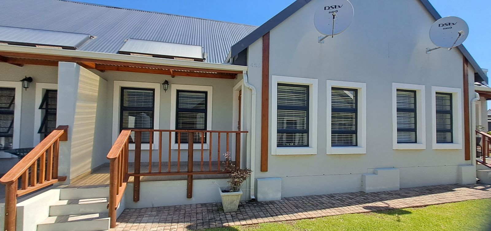 House For Sale in Blue Mountain Village: 1 bed, secure parking, 24-hour ...